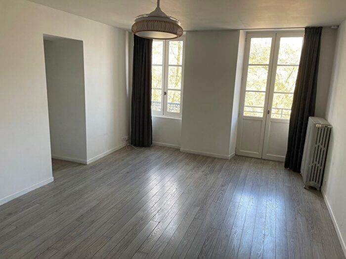 Appartement à vendre - Pau, Centre-ville - 2 pièces - 1 chambre