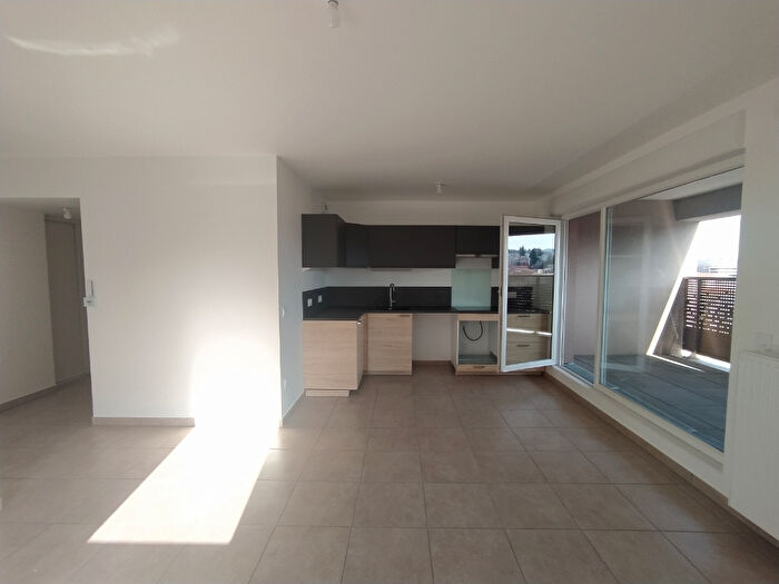 Appartement à louer - Clermont-Ferrand, Vallières, Sallins, Poncillon - 4 pièces - 3 chambres