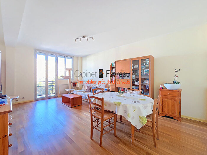 Appartement à vendre - Fresnes, Centre-ville - 3 pièces - 2 chambres