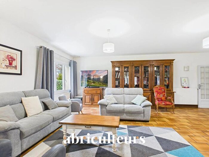 Ruaudin : Maison 8 pièces à vendre