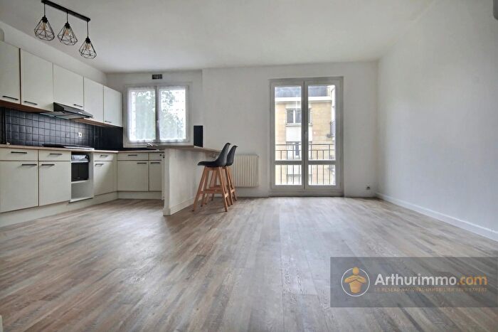 Saint-Maurice, Gravelle, Hôpital : Appartement 2 pièces à louer