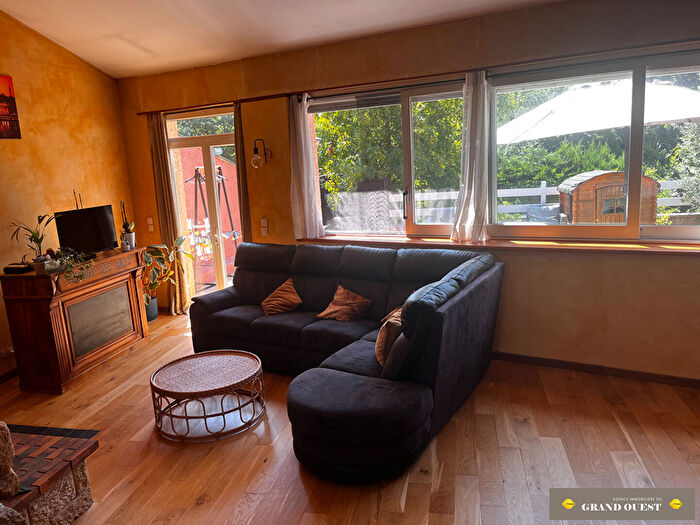 Maison à vendre - Pollionnay - 4 pièces - 3 chambres