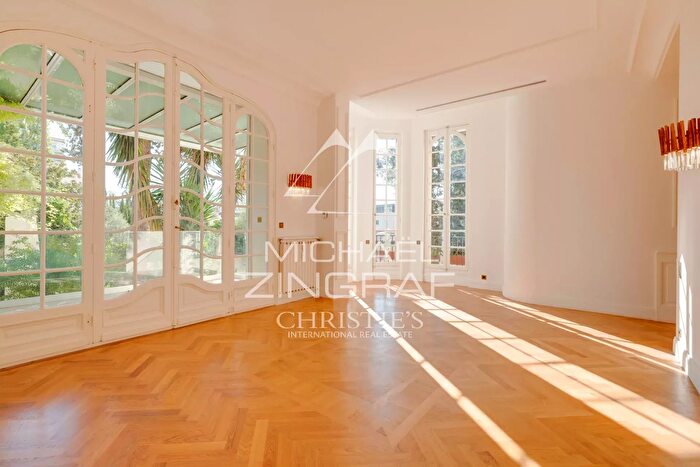 Appartement à vendre - Marseille e  - 8 pièces - 4 chambres