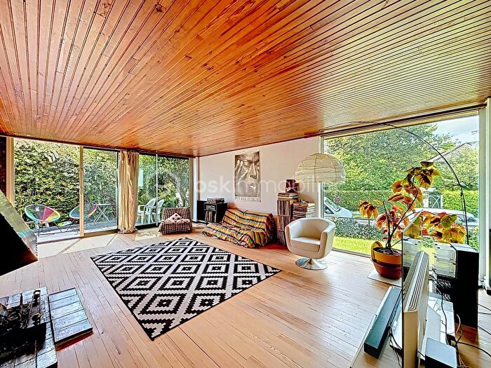 Maison 6 pièces à Marnes-la-Coquette, à vendre
