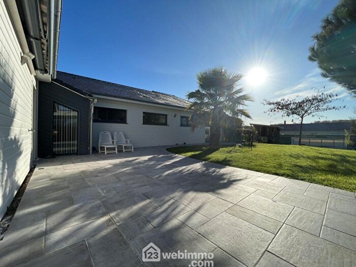 Maison à vendre - Naintré - 6 pièces - 4 chambres