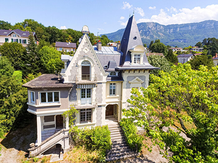 Maison 11 pièces à vendre - Aix-les-Bains, Est