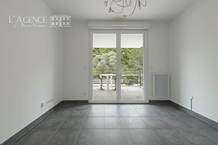 Appartement à vendre - Venelles - 2 pièces - 1 chambre