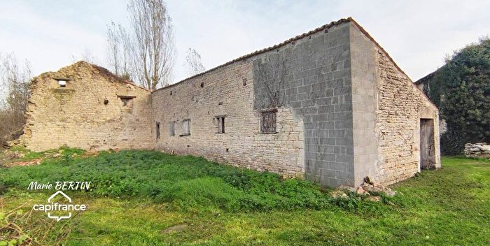 Maison à vendre - Secondigné-sur-Belle - 1 pièce