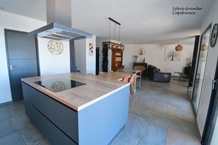 Maison à vendre - Istres, Etang - 5 pièces - 4 chambres