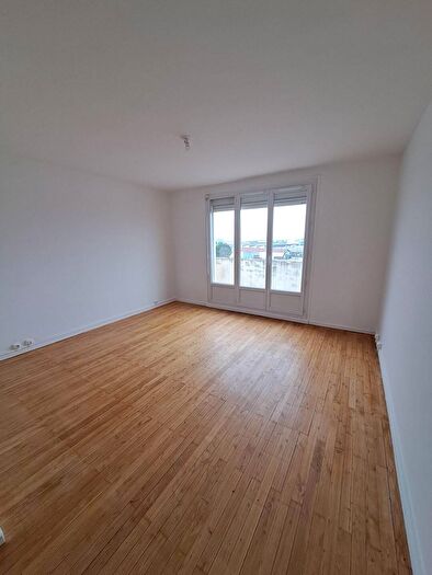 Appartement à louer - Moulin à Vent-Georges Lévy, Vénissieux - 4 pièces - 3 chambres