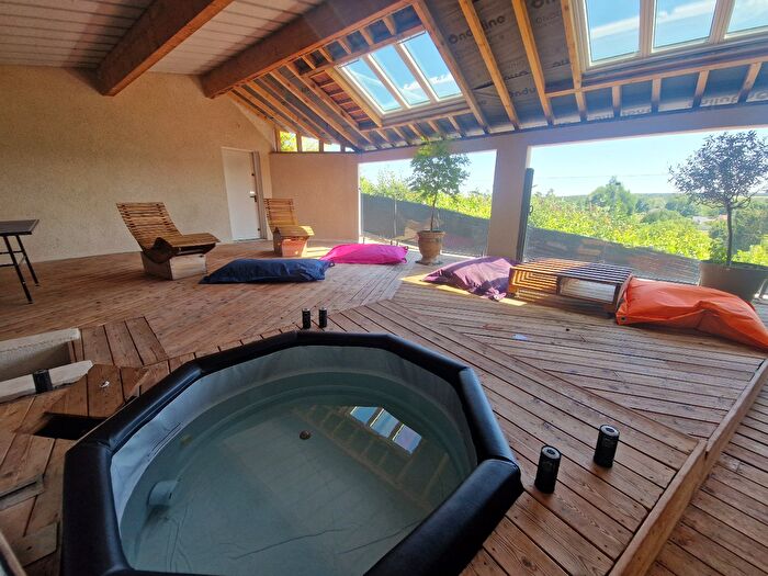 Maison à vendre - Ézy-sur-Eure - 8 pièces - 4 chambres