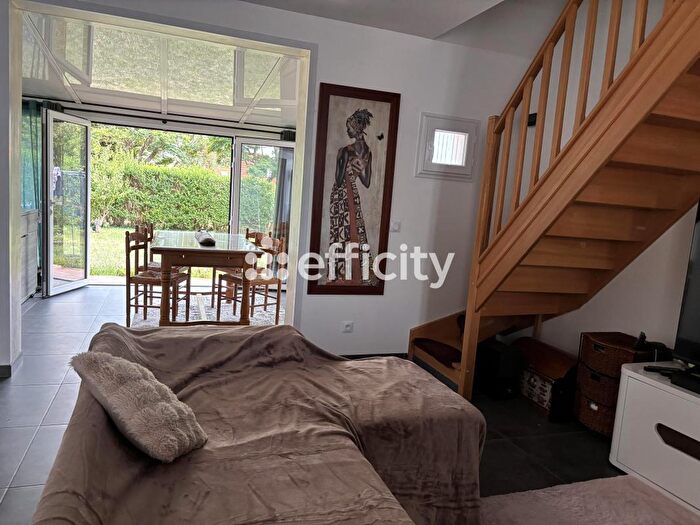 Maison à vendre - Vauciennes - 5 pièces - 3 chambres