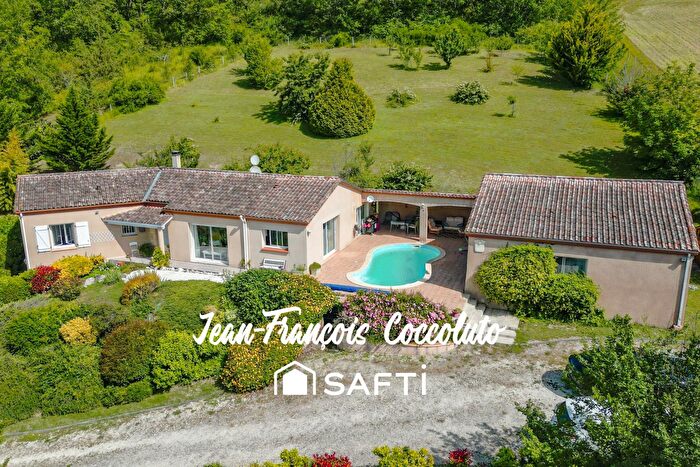 Maison à vendre - Sainte-Livrade-sur-Lot - 9 pièces - 6 chambres