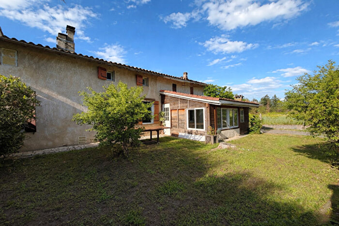 Maison à vendre - Saint-Denis-de-Pile - 6 pièces - 4 chambres