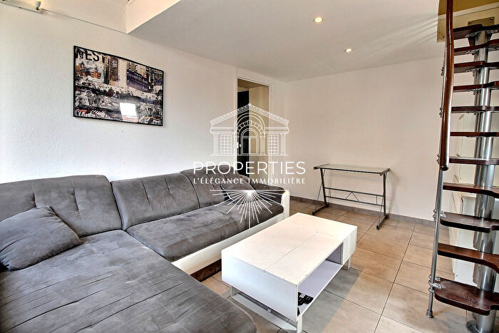 Appartement à vendre - Hyères, Centre-ville - 2 pièces - 1 chambre