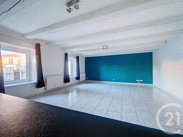 Appartement 5 pièces à louer à Méziré