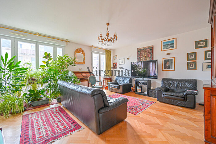 Appartement à vendre - Nogent-sur-Marne, Nogent Village - 8 pièces - 7 chambres