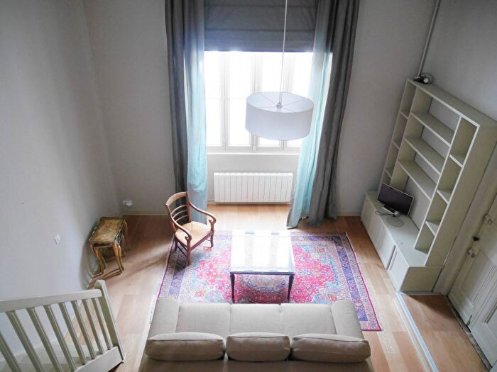 Appartement à louer - Bordeaux - 2 pièces - 1 chambre