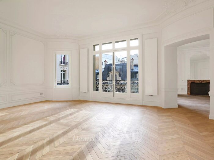 Appartement à louer - Paris e , Chaillot - 5 pièces - 3 chambres