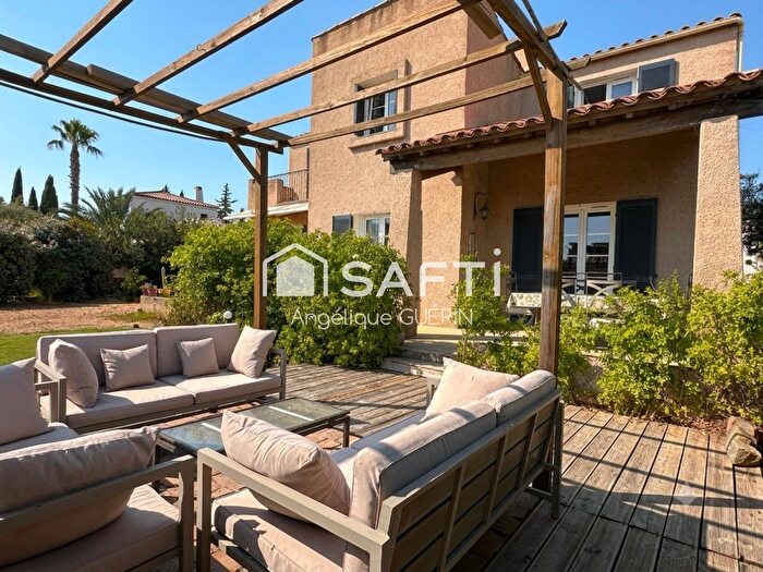 Maison 4 pièces à vendre à Hyères, Pyanet