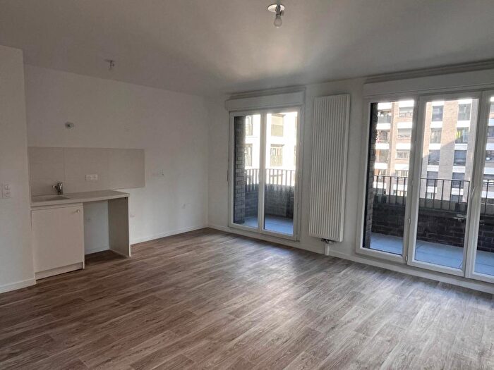 Appartement à louer - Bobigny, Centre-ville - 4 pièces - 3 chambres