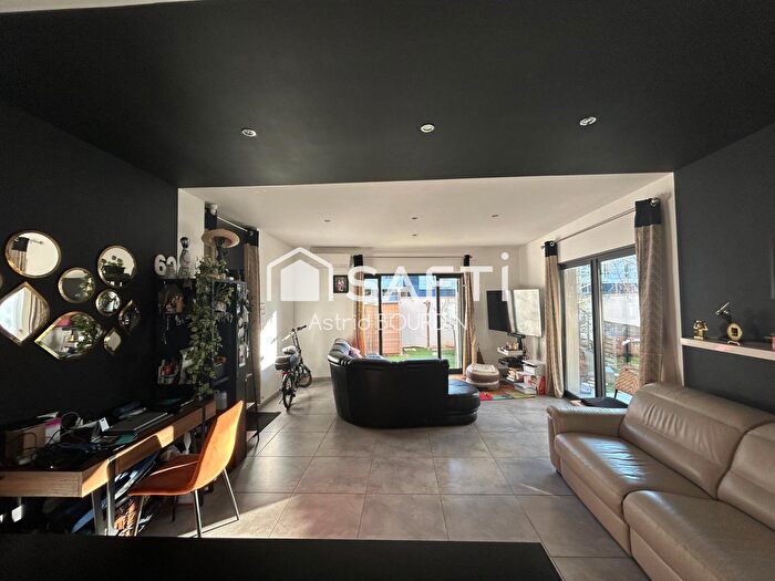 Maison à vendre - Castelnau-le-Lez, Mendras, Zone dactivité La Garrigue - 5 pièces - 4 chambres