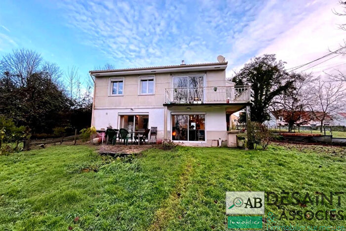 Maison à vendre - Crécy-la-Chapelle - 6 pièces - 5 chambres