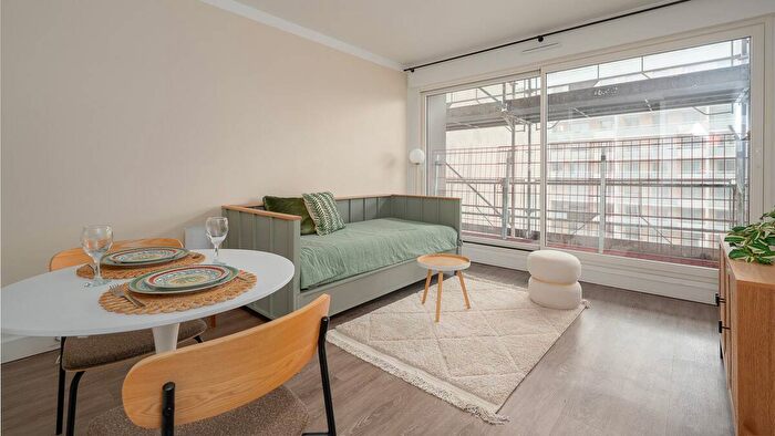 Appartement à louer - Georges Brassens, Paris ème arrondissement - 1 pièce