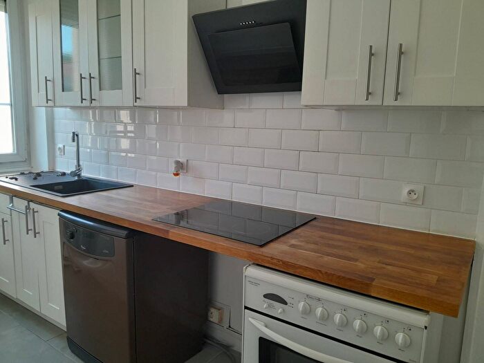 Appartement à louer - Chalon-sur-Saône - 4 pièces - 2 chambres