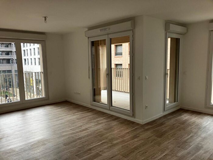 Appartement à louer - Bobigny, Centre-ville - 4 pièces - 3 chambres