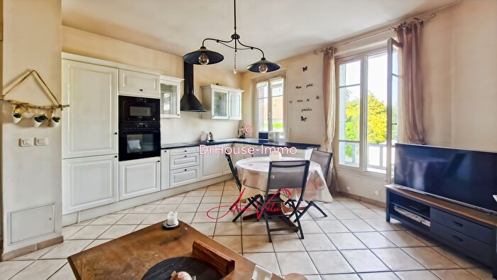 Poissy, Centre-ville : Appartement 2 pièces à vendre