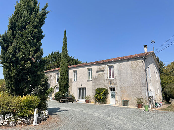 Maison 8 pièces à vendre - Saint-Savinien