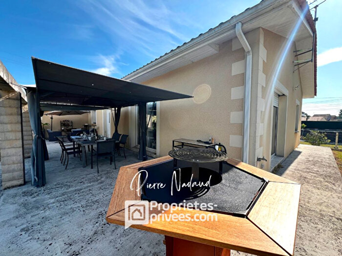 Maison à vendre - Saint-Denis-de-Pile - 5 pièces - 3 chambres