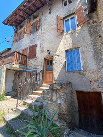 Maison 4 pièces à Villebois, à louer