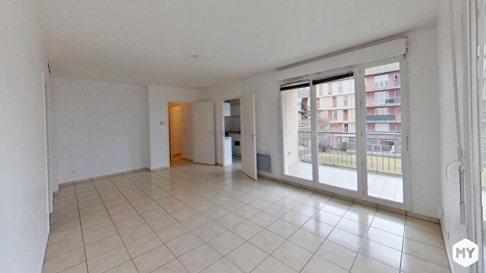 Appartement à louer - Clermont-Ferrand, Saint-Jacques - 2 pièces - 1 chambre