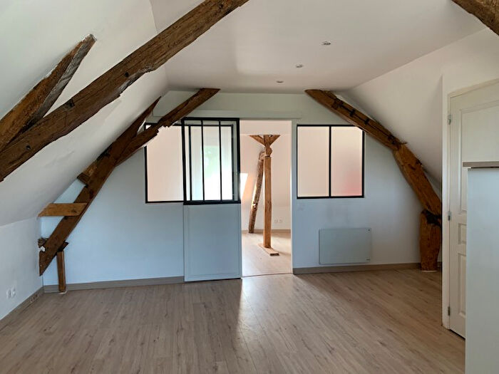 Appartement à louer - Saint-Genouph - 2 pièces - 1 chambre