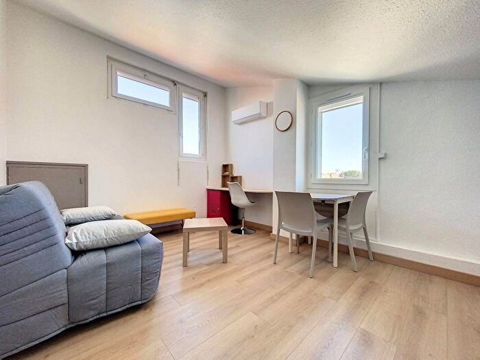 Appartement à louer - Saint Martin, Perpignan - 1 pièce