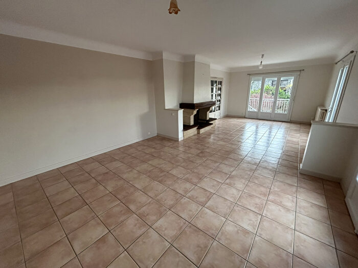 Appartement à louer - Auch, Faubourgs - 5 pièces - 4 chambres