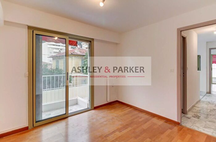 Appartement à vendre - Nice, Saint-Sylvestre - 2 pièces - 1 chambre