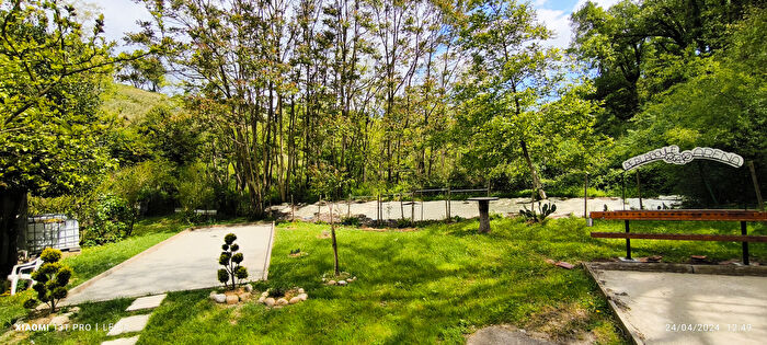 Maison à vendre - Valence, Laprat - 6 pièces - 3 chambres