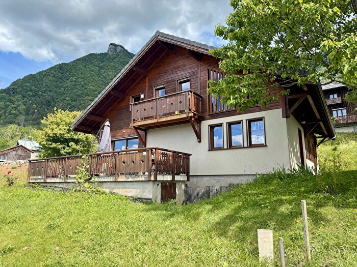 Taninges : Maison 5 pièces à louer