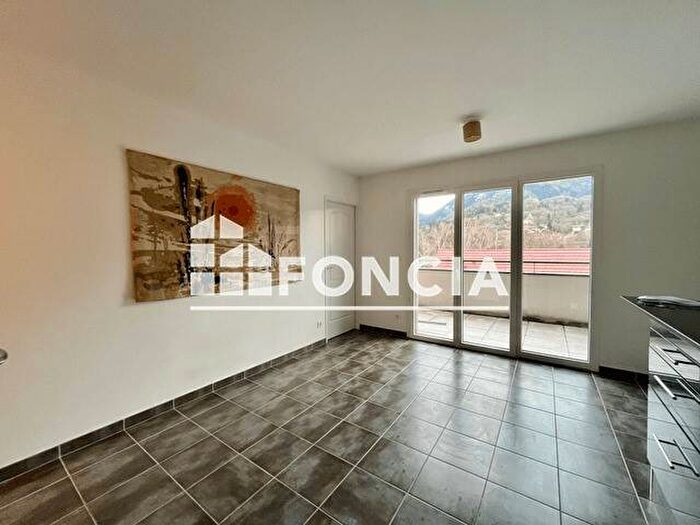 Appartement à louer - Centre Ouest, Saint-Pierre-en-Faucigny - 2 pièces - 1 chambre