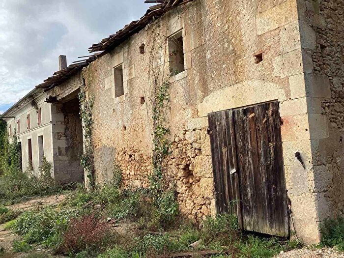 Maison à vendre - Cercoux - 5 pièces - 3 chambres