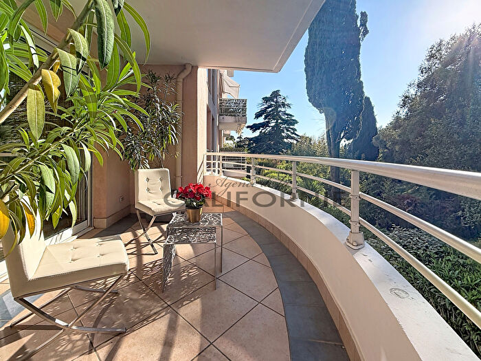 Appartement 3 pièces à vendre à Cannes, Californie Pezou