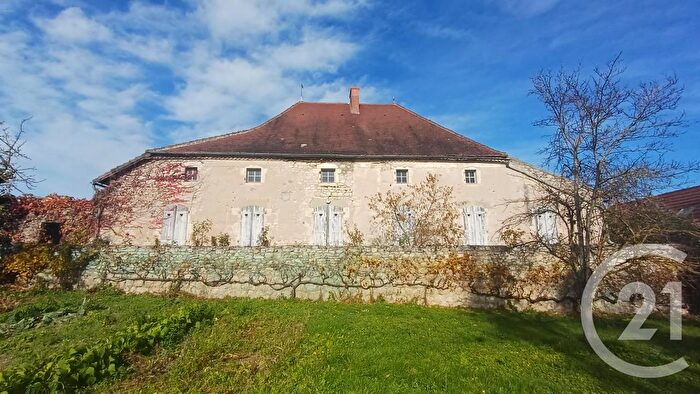 Maison 9 pièces à vendre à Ébreuil