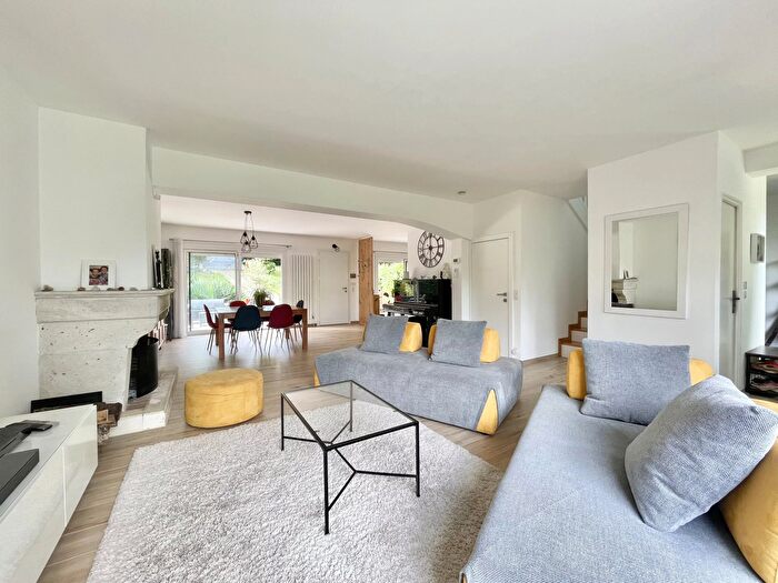 Maison 7 pièces à louer à Verrières-le-Buisson, Justice, Amblainvilliers