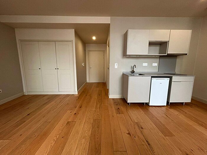 Appartement à louer - Trois Quartiers-Centre Ville, Poitiers - 1 pièce