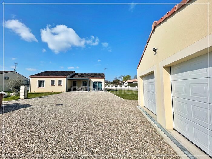 Maison à vendre - Roquefort - 5 pièces - 4 chambres