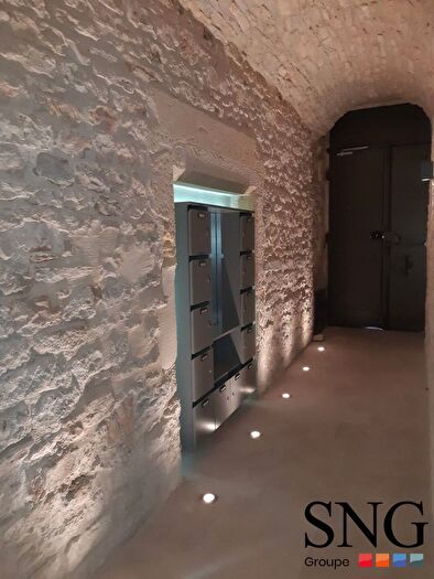 Appartement à louer - Arènes, Nîmes - 2 pièces - 1 chambre