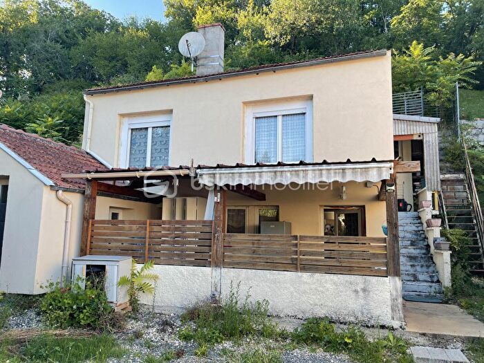 Maison 3 pièces à Château-Landon, à vendre